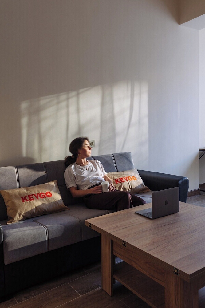 Charm 1br/city Center/gems Nearby - Jerewan