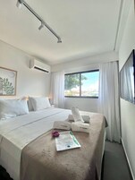 Apartamento | 1 quarto, escrivaninha, espaço de trabalho para notebook