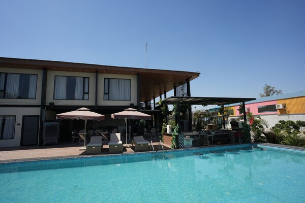 Vintclub Resort - Lucknow