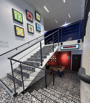 TV de tela plana 50 polegadas com canais via satélite