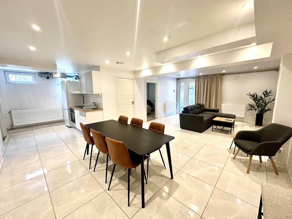 Edsviken Hotell Ab - Sollentuna