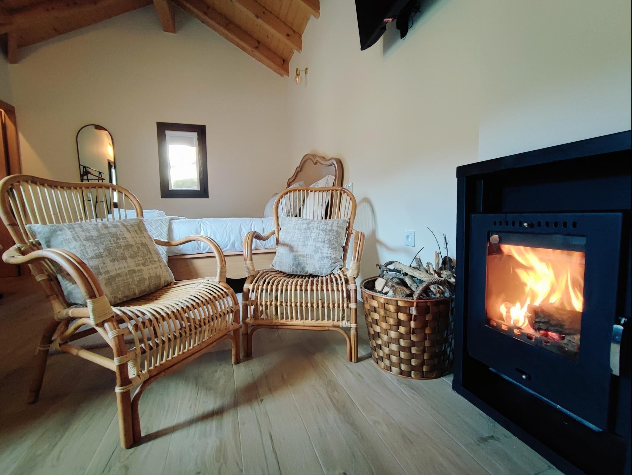 Refúgio Da Rossaura | Assureira | Castro Laboreiro | Peneda Gerês National Park - Portugal