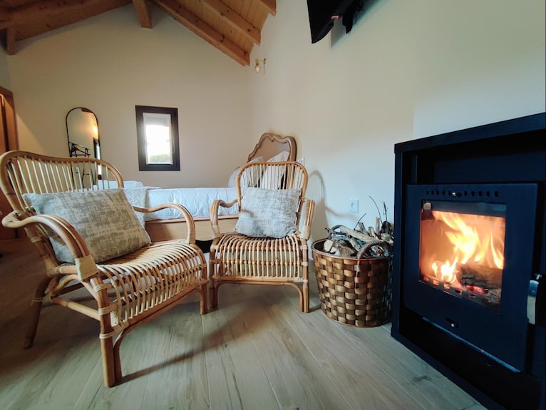 Refúgio Da Rossaura | Assureira | Castro Laboreiro | Peneda Gerês National Park - Portugal