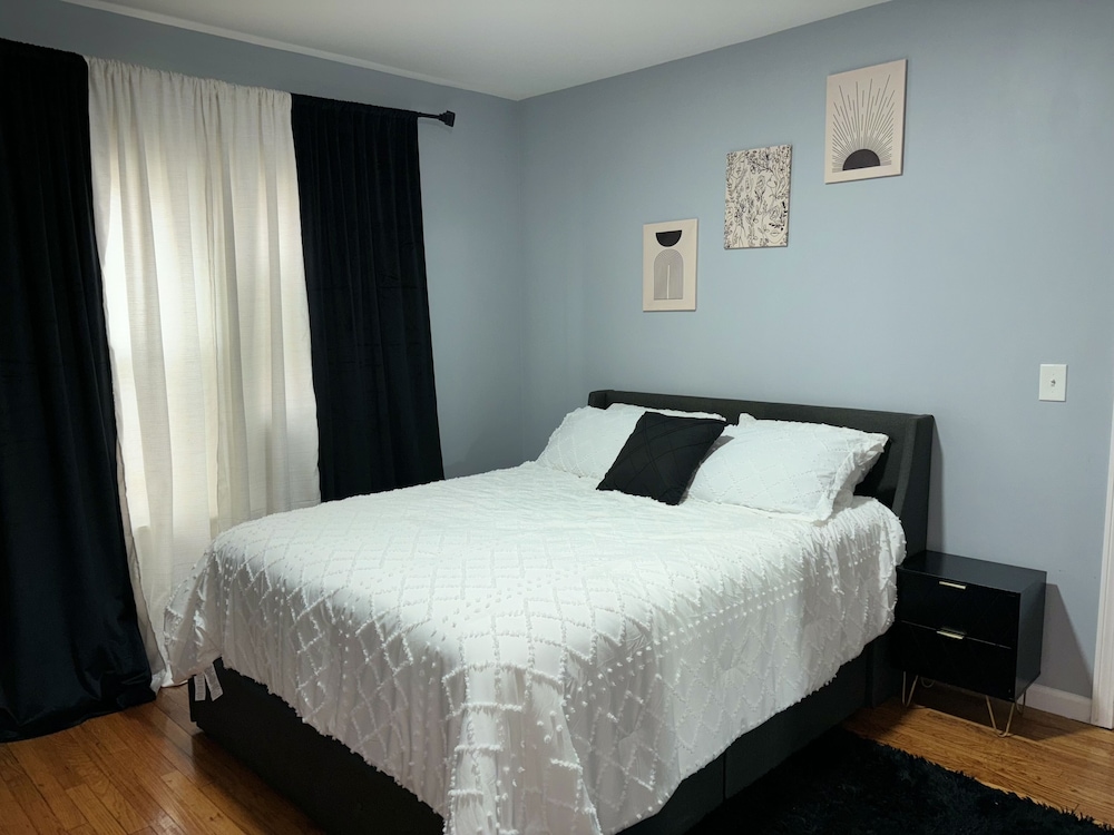 2 Bedroom-near Hospitals, Six Flag, Big E - Springfield, MA