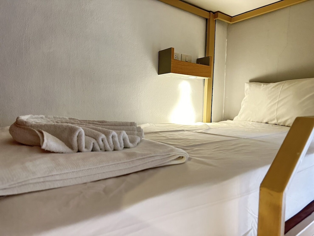 Terminal 58 Hostel At Town - Phuket