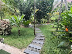 Quarto Duplo ou Twin, vista para a piscina | Vista para o jardim