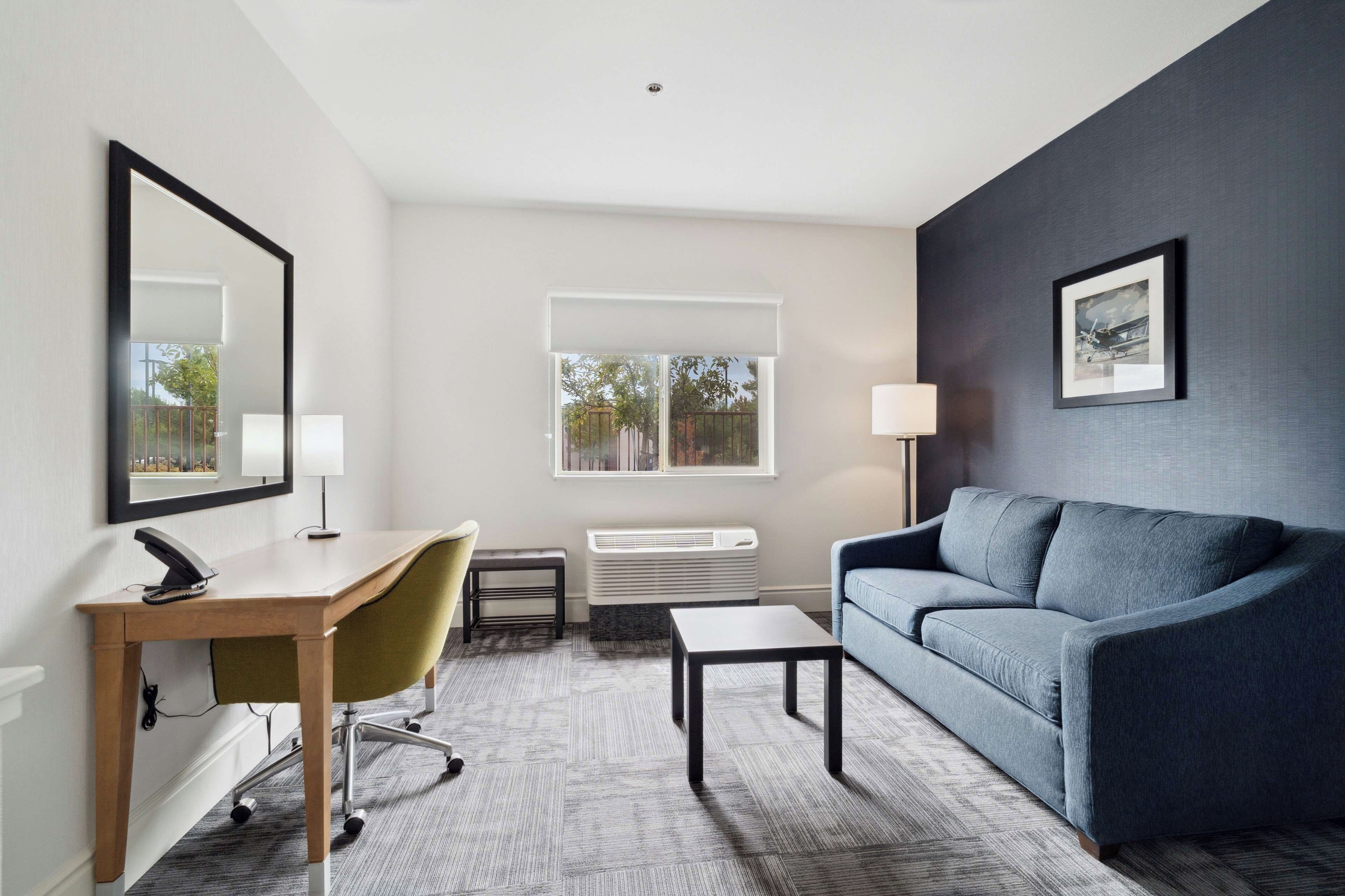 Ensuring A Very Comfortable & Memorable Stay, Pets Allowed, Near Southwood Park! - Fairfield, CA