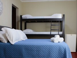 Suite Familiar | Minibar, Wi-fi grátis 