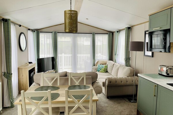 Dog Friendly Park 5 Miles From Bude 2 Bed Caravan - Cornwall