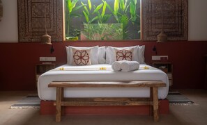 Villa Lua de Mel | Minibar, cofre no quarto, com decoração personalizada 