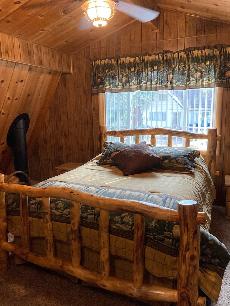 Walk to Oktoberfest! Cute, Clean Cabin w/AC - Big Bear City | Vrbo