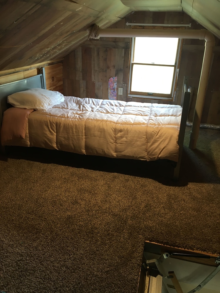 Cozy Lake House On Sabattus Pond 2 Bed 1 Bath - Maine