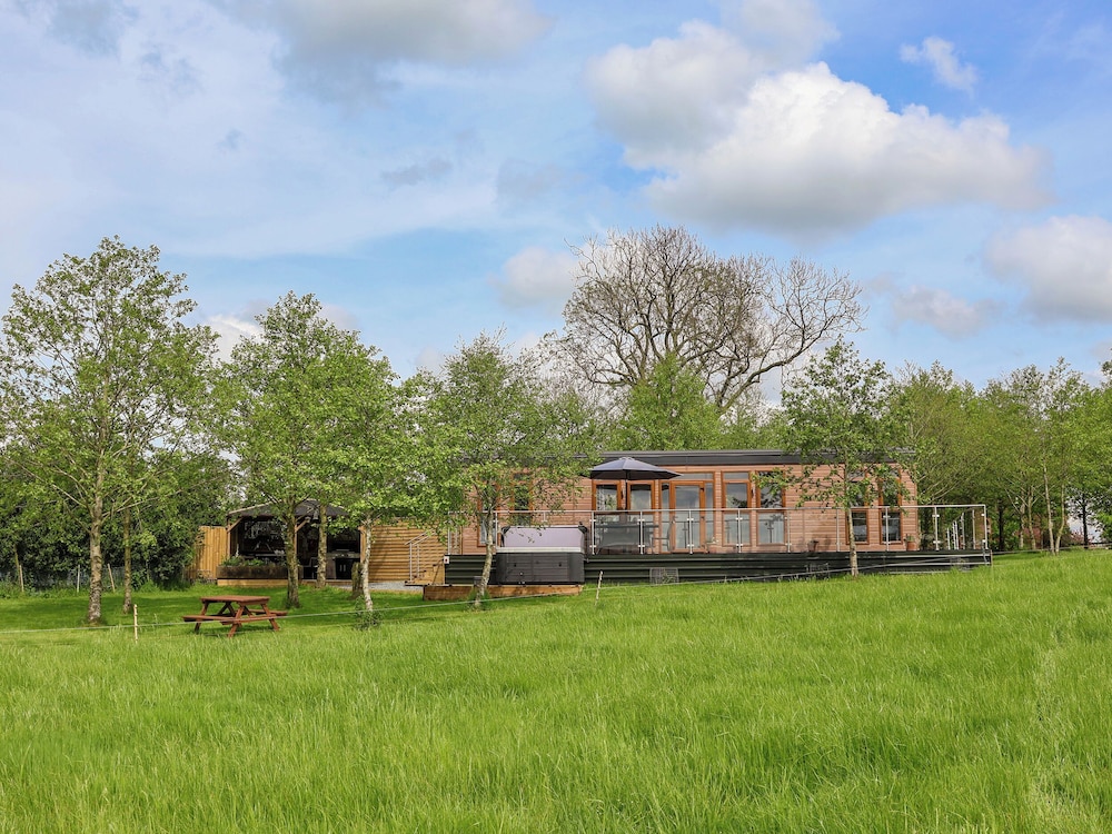 Holmside - Staffordshire