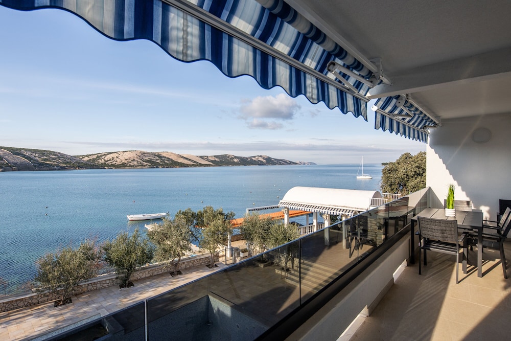 Family Resort Santa Maria Ii Apartment 4 - Croatia