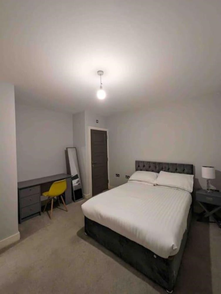 Elegant Central Brentwood Flat - Brentwood