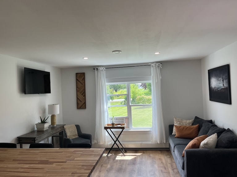 Cozy Kinross Suite Located Just 20 Minutes From The Wood Islands Ferry Terminal - Île-du-Prince-Édouard