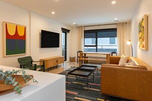 Condo | Área de estar | TV de tela plana 40 polegadas com canais a cabo