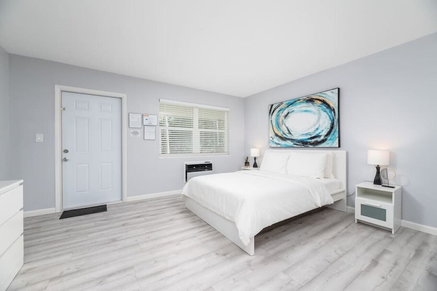 Just Off Wilton Drive! Apt 2 - Margate, FL