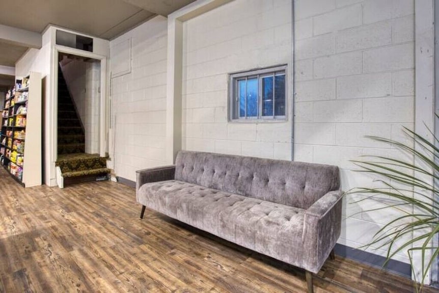 Perfect Getaway In Niagara Benchlands Wine Country\n\n - 格里姆斯比