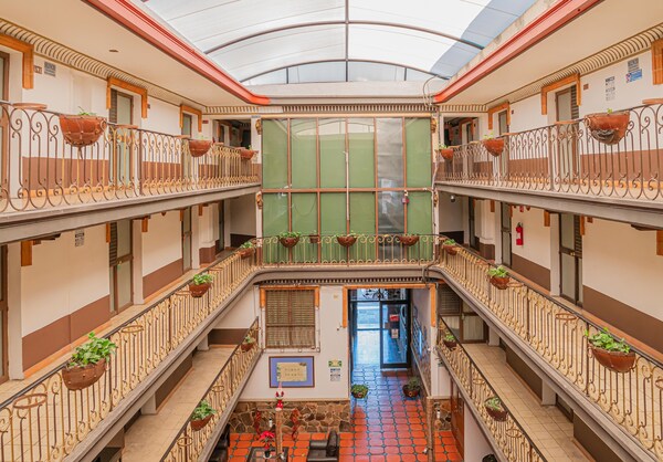 Hotel Zapotlan - Ciudad Guzmán