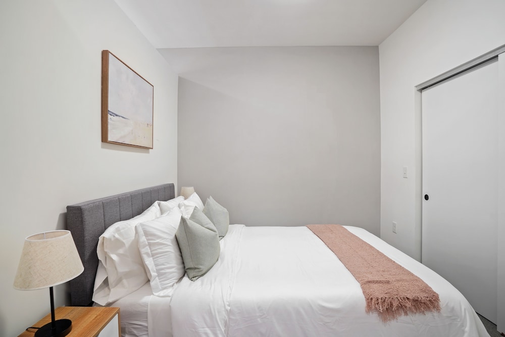 Luxury Living In Otr: 1-br Oasis With Free Parking+pool+gym - Cincinnati, OH