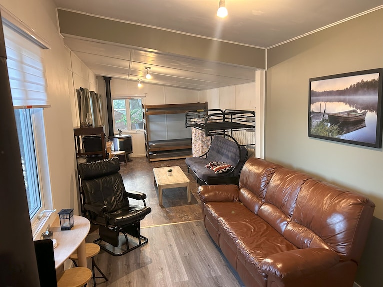 Chalet Rustique Sur îLe - Saguenay