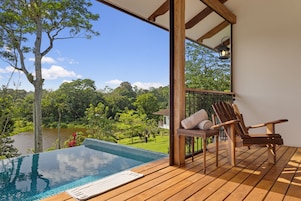 Suite de Luxo, 2 quartos, piscina privativa, vista para a montanha | Lençóis de algodão egípcio, roupa de alta qualidade, edredões de penas