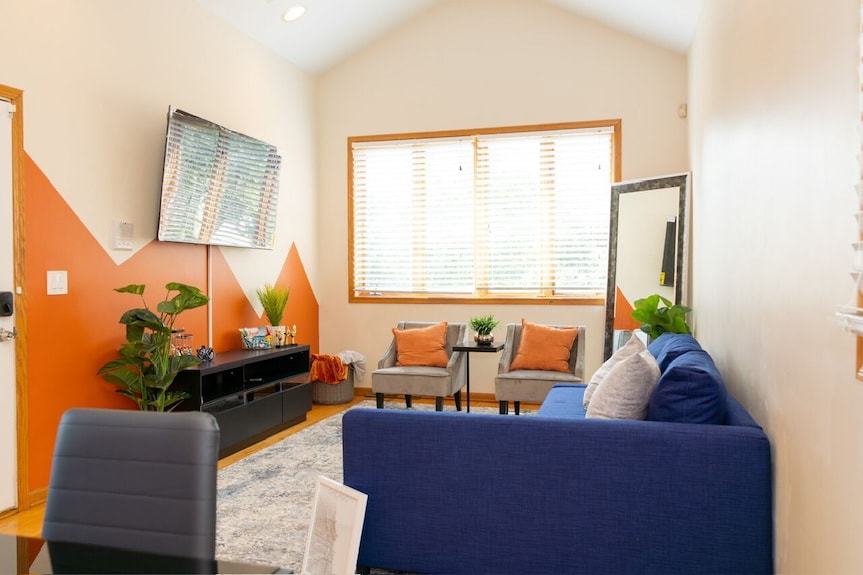 Your Home Away From Home -12 Mins From Downtown - Chicago, IL