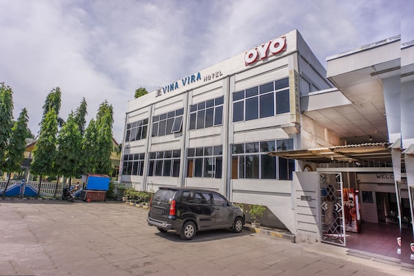 Oyo 2180 Vina Vira Hotel - Lhokseumawe