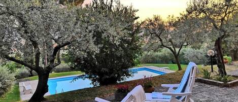 Piscina externa sazonal