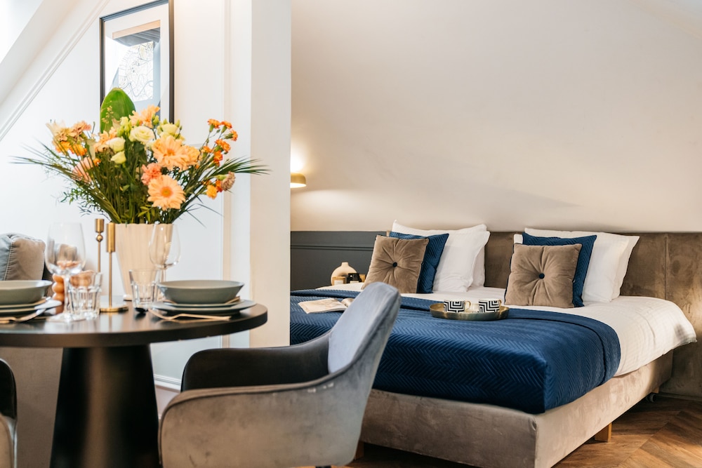 Central Palace - Loftaffair Collection - Krakau