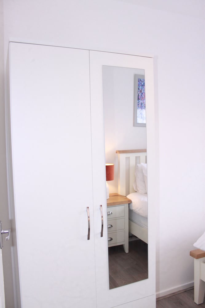 6guests-parking-nearstansted-accessible - Essex