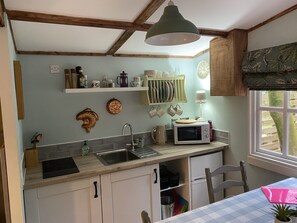 Private and Secluded Cabin in Rowfant, Crawley: Reviews & Hotel Deals ...