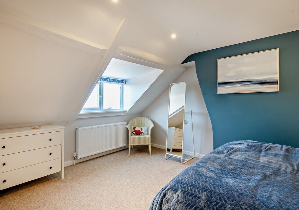 Quay View Cottage - Three Bedroom House, Sleeps 6 - Wells-next-the-Sea