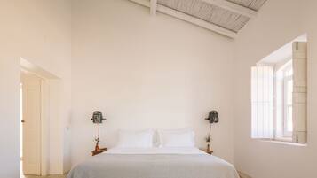 Quarto Signature | Minibar, cofre no quarto, com decoração personalizada