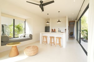 Apartamento, 1 quarto, vista para o jardim | Sala de estar | Smart TV