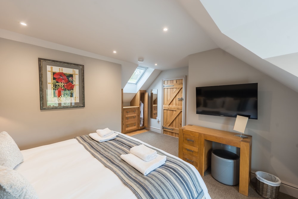 Oker Farm - A Farmhouse That Sleeps 12 Guests In 5 Bedrooms - Matlock