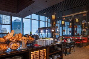 Buffet de pequeno-almoço