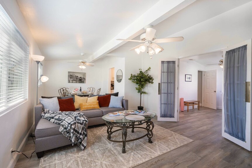 5 Min Walk To Panorama Bluffs! Preserve Trails Family-sized House 5 Beds Sleep 8 - Bakersfield, CA