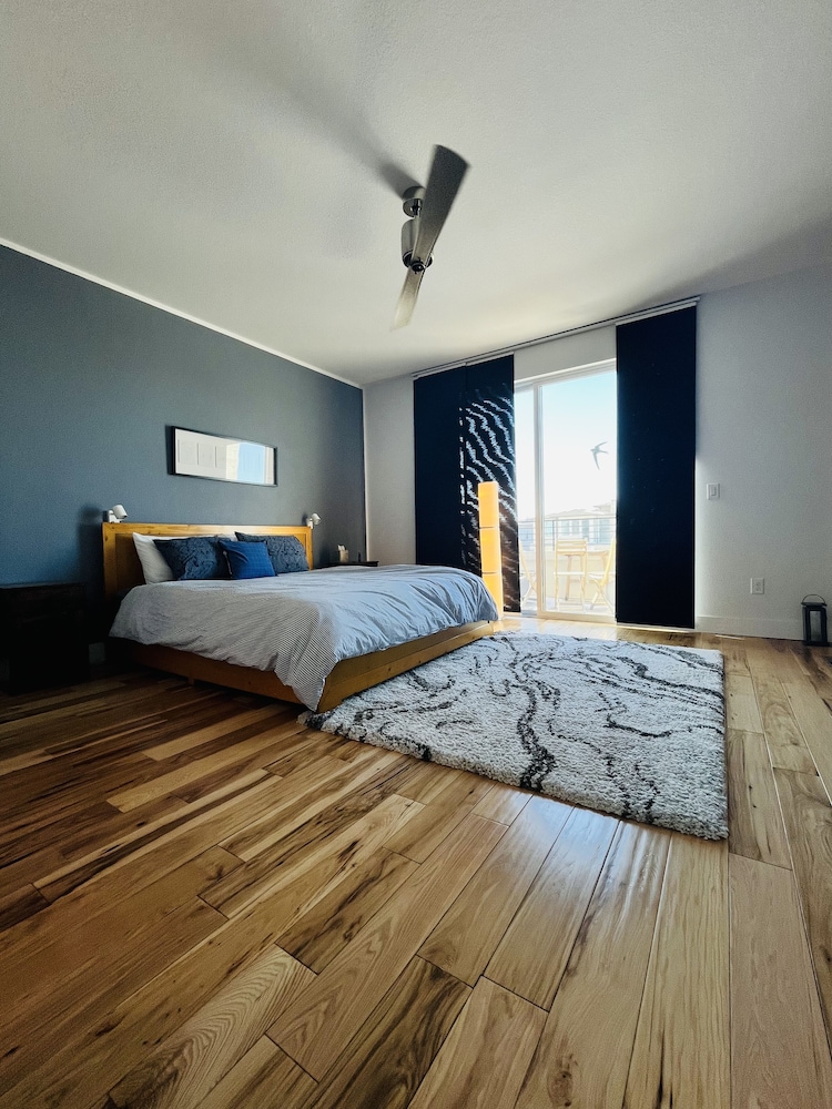 Upscale Modern In Central Park - Aurora, CO