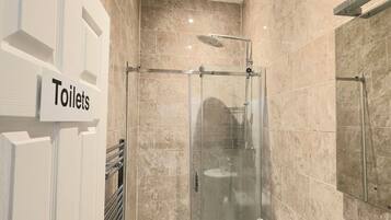 Um polibã, toalhas fornecidas