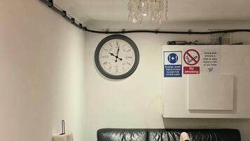 Standard Family Room for 4 | Ferro/tábua de engomar