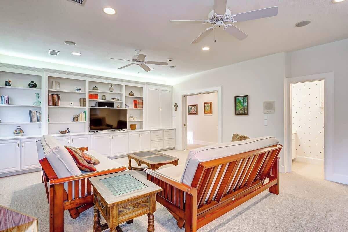 Lakefront House With Huge Swim Spa - Conroe, TX