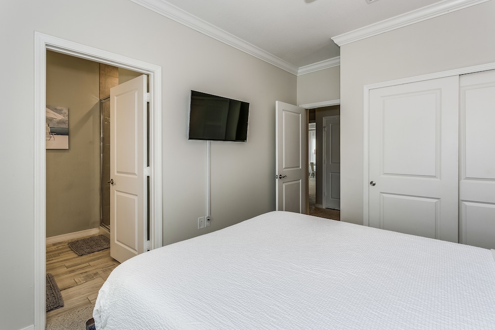 Amenities Galore at Lost Key Resort: Private Beach Club, Pools, Gym ...