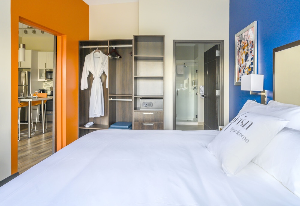 Revisn Executive Downtown Raleigh Apartment - Raleigh, NC
