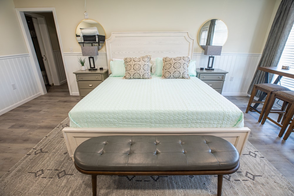 Totally Remodeled Cozy Apartment. 2.5 Miles To Delaware Turf! - Delaware