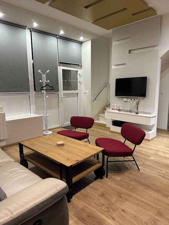 Emplacement Fabuleux, A 1 Min Gare Et 5m Musée, Restaurant Et Centre Commercial - Metz