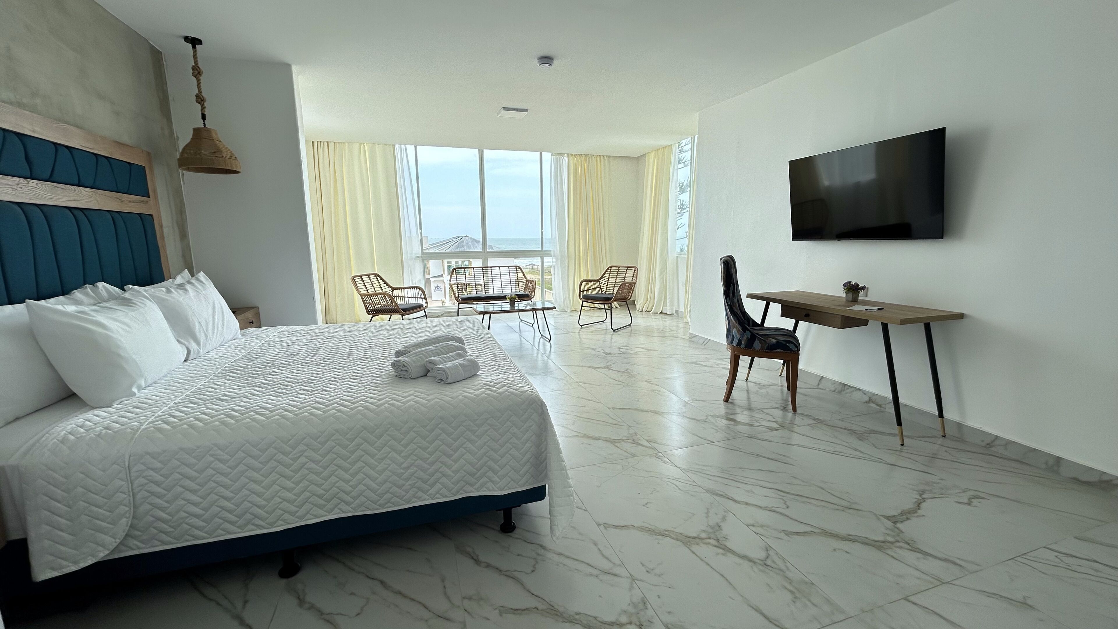 Hotel Presidente Beach Playas in Playas: Find Hotel Reviews, Rooms, and ...