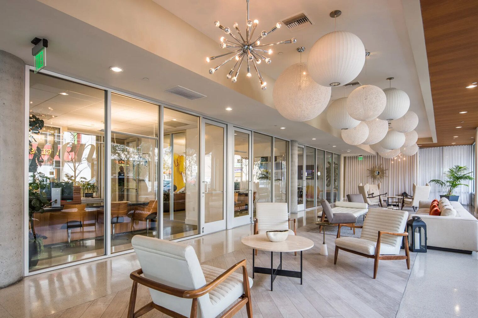 Upscale Marina Del Rey 2br W/ Pool & Gym, Steps To Beach, By Blueground - El Segundo, CA