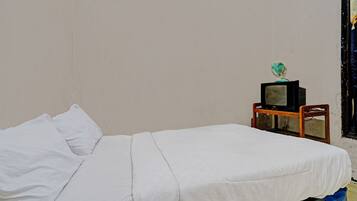 Quarto casal standard | Wi-Fi de cortesia, roupa de cama